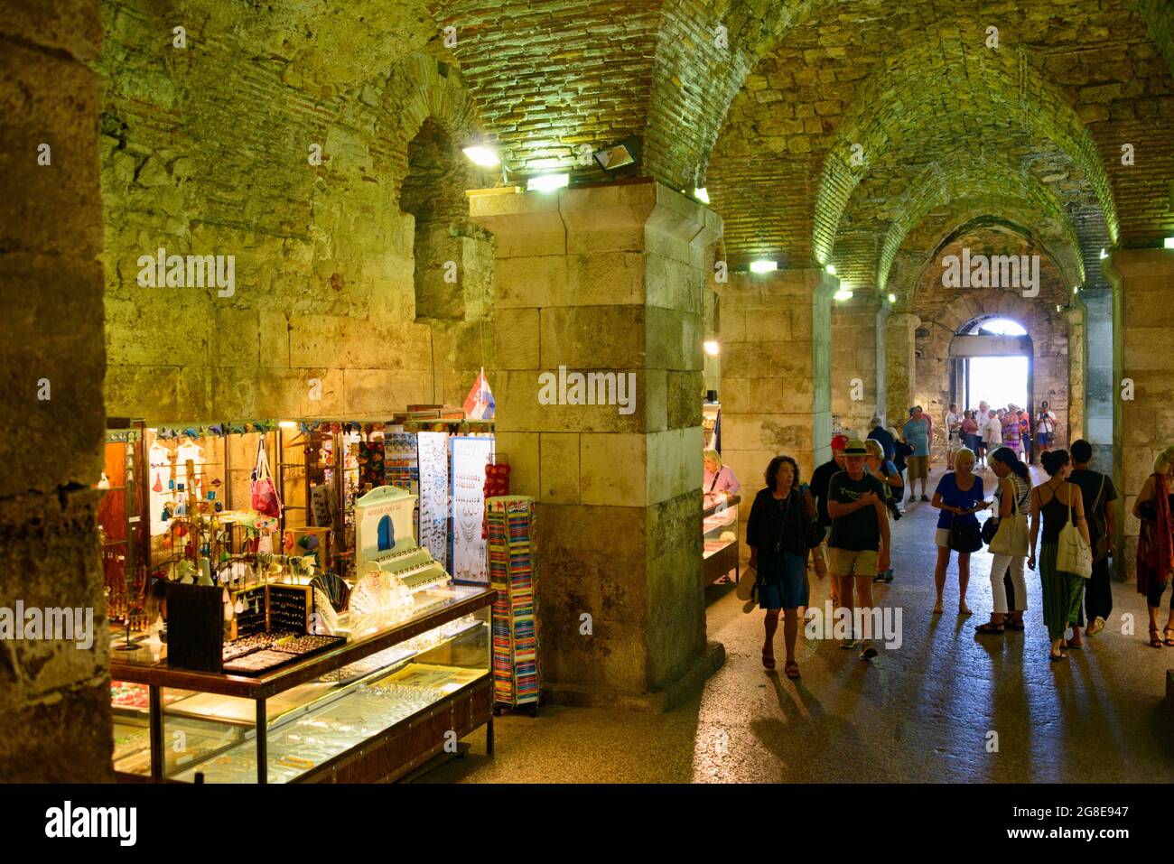 Merchants in illuminated catacombs, Old Town under Diocletian's Palace ...