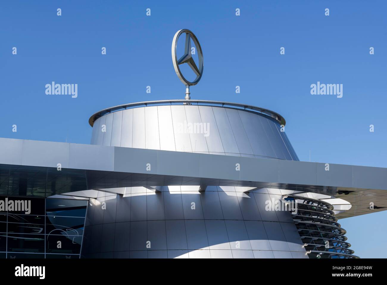 Mercedes benz branch office hi-res stock photography and images - Alamy