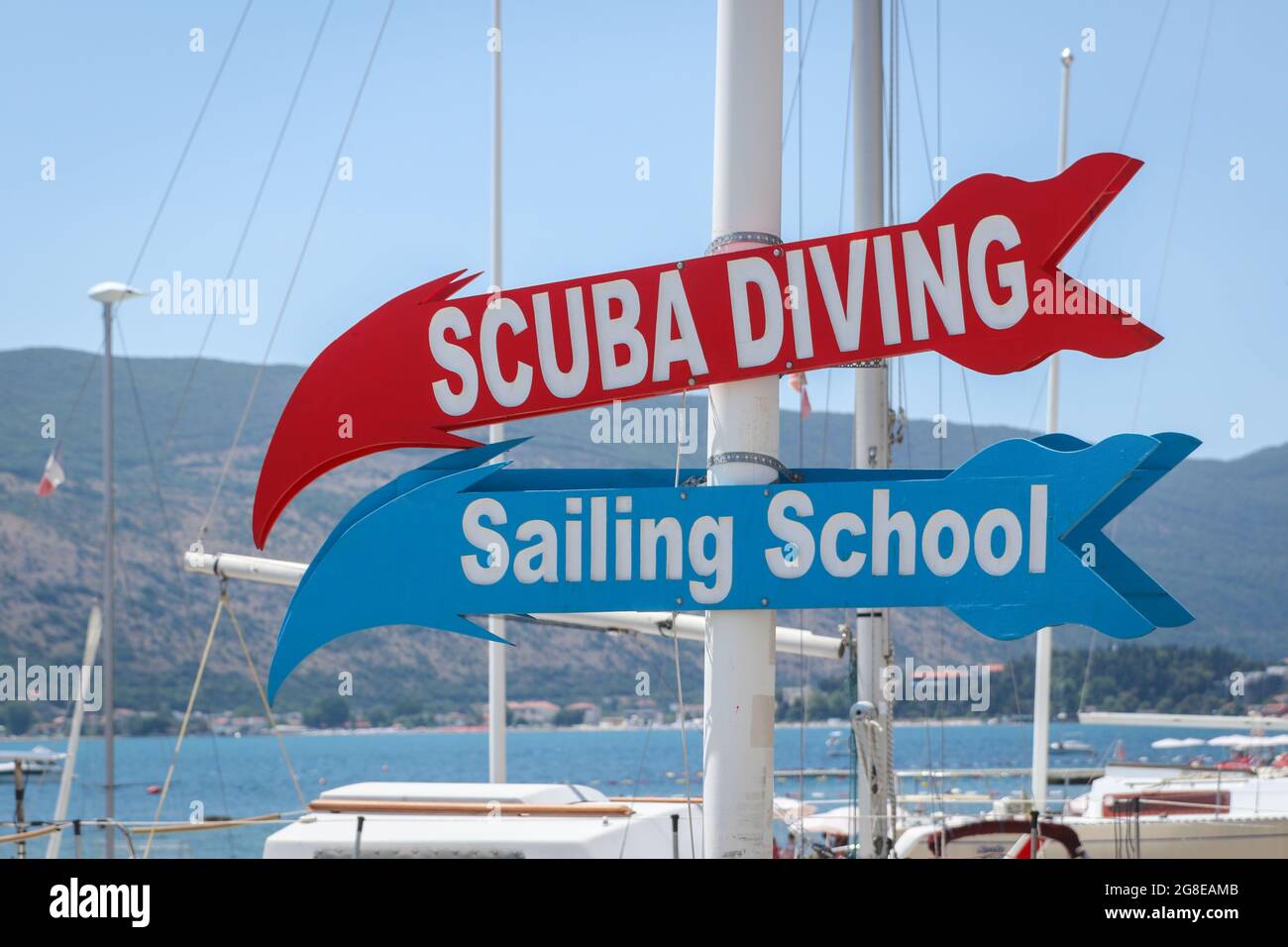 School Signpost High Resolution Stock Photography and Images - Alamy