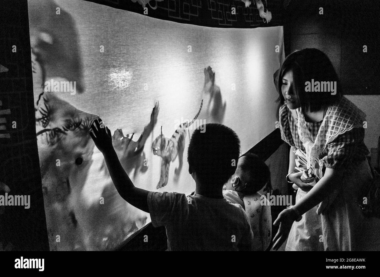 Child shadow puppet Black and White Stock Photos & Images - Alamy