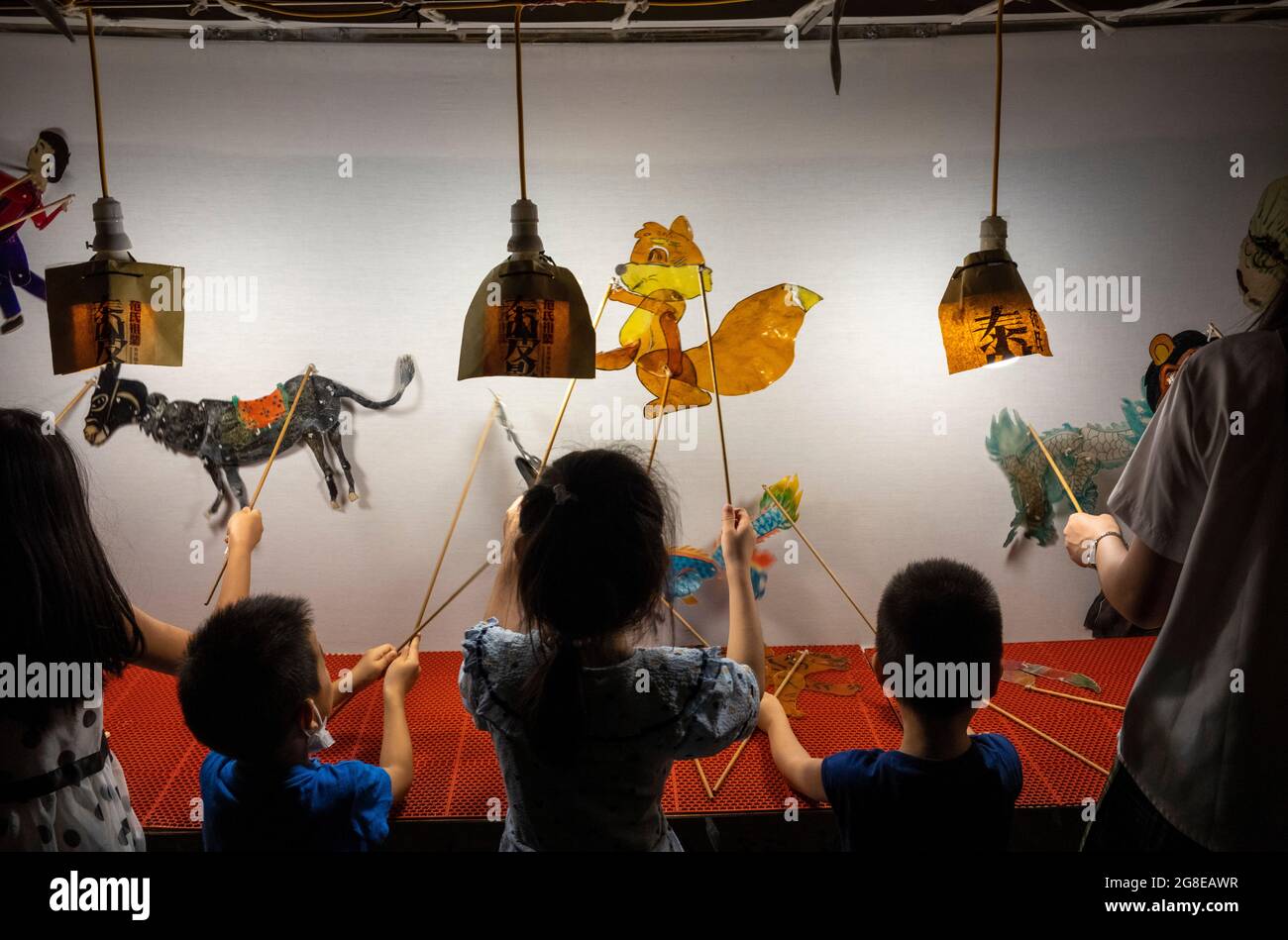 Shadow puppet theatre beijing hi-res stock photography and images - Alamy
