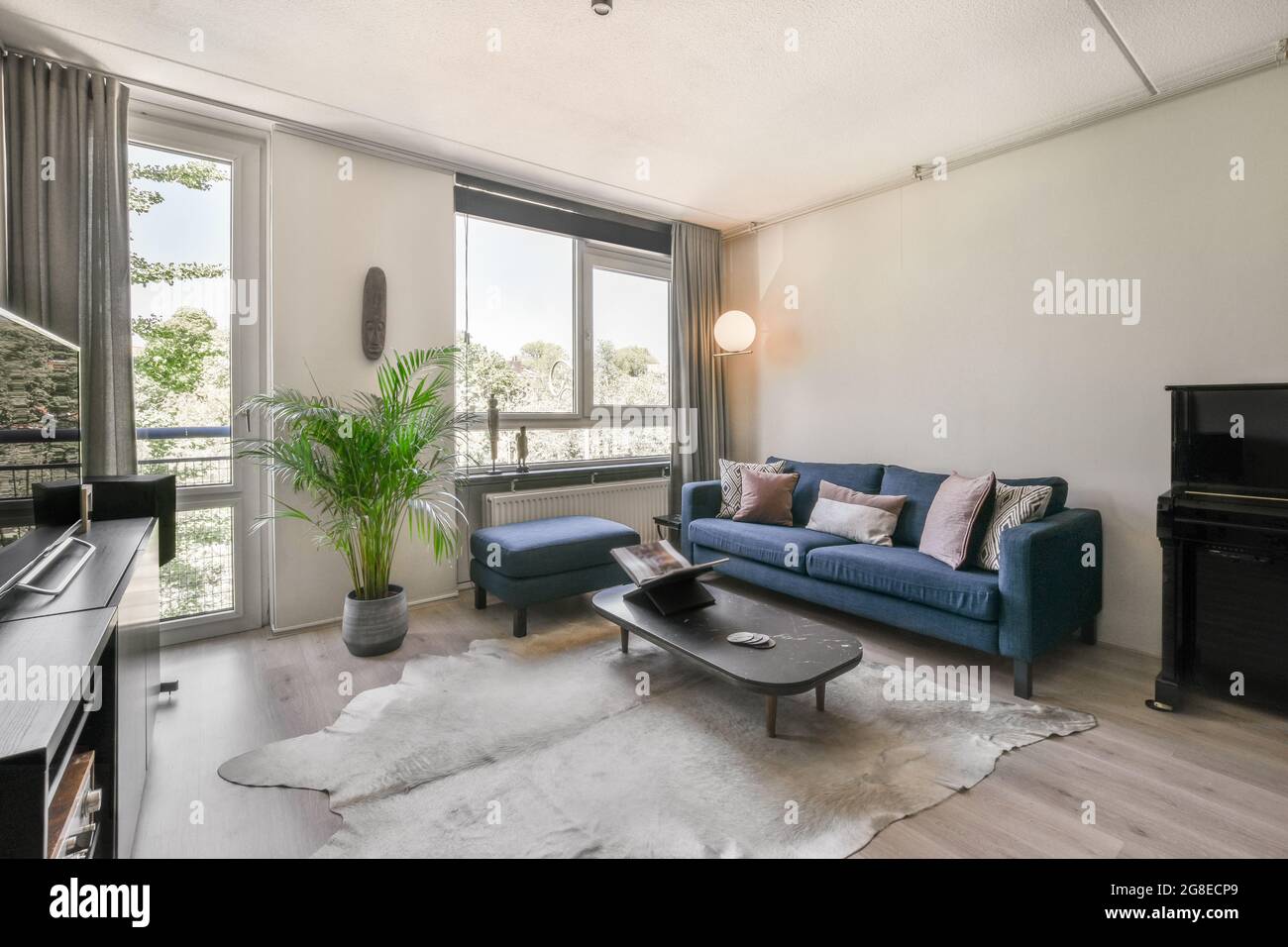 Luxury and beautiful living room interior design Stock Photo - Alamy