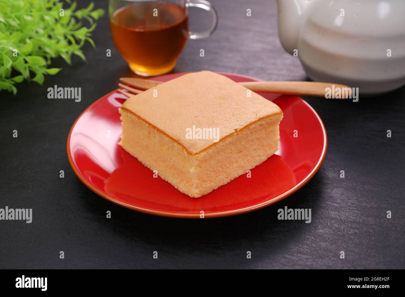 Taiwanese Castella Cake Stock Photo - Alamy