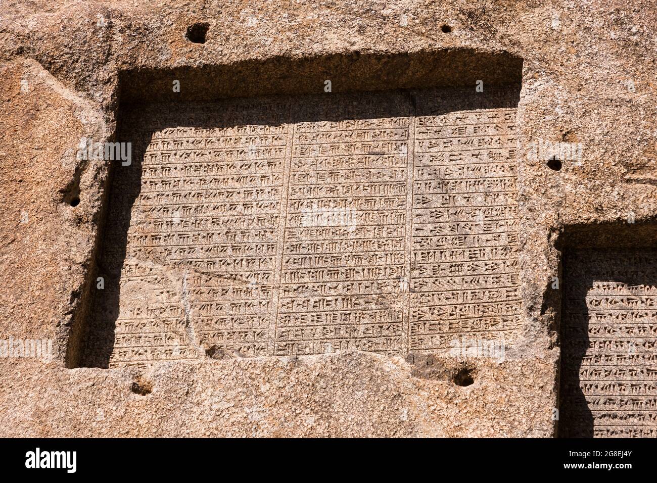 Ganj Nameh(Ganiname), Achaemenid cuneiform inscriptions, suburb of ...