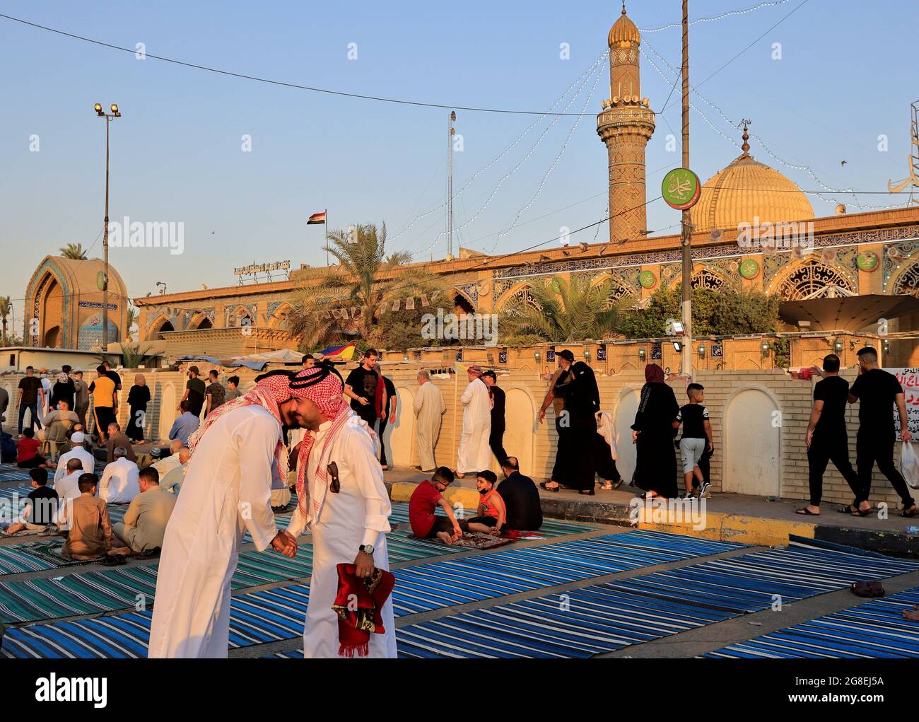 Abu hanifa mosque hi-res stock photography and images - Alamy