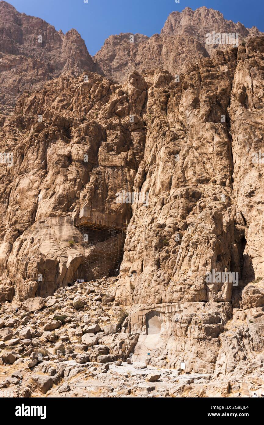 Bisotun(Behistun,Bistun), relief carvings on the face of steep rock ...