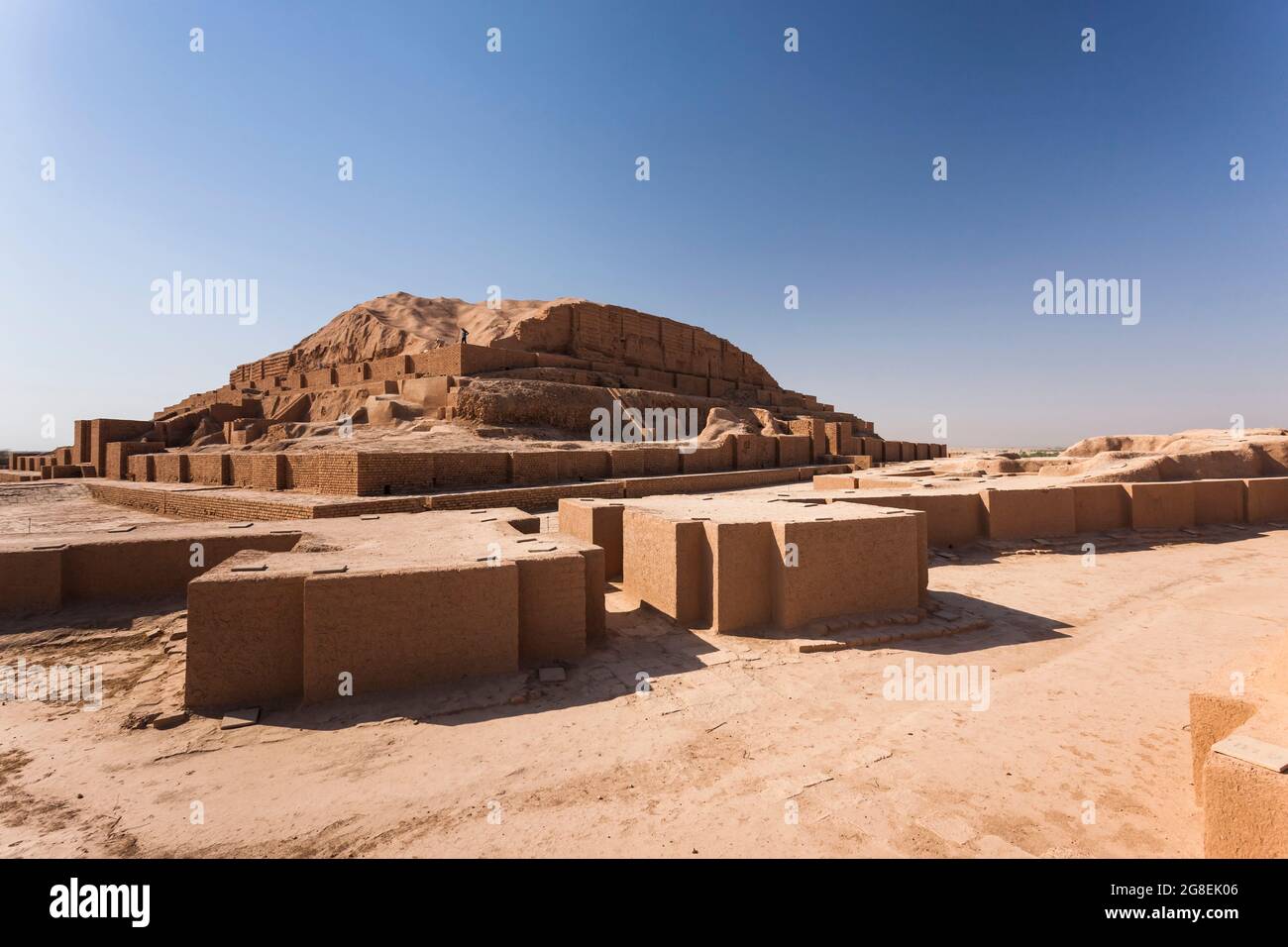 Ziggurats of the world hi-res stock photography and images - Alamy