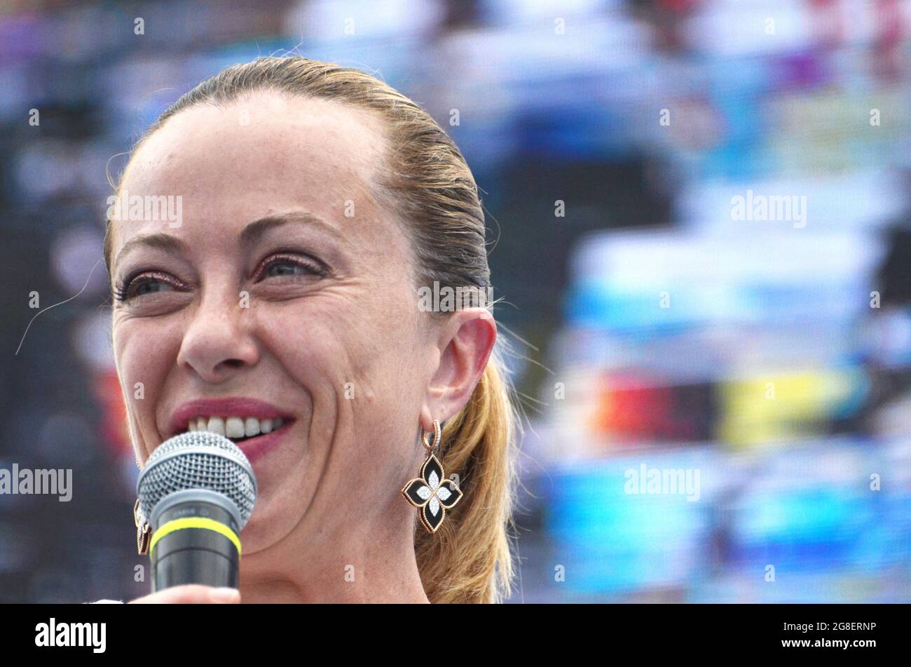 Giorgia Meloni's Instagram, Twitter & Facebook on IDCrawl