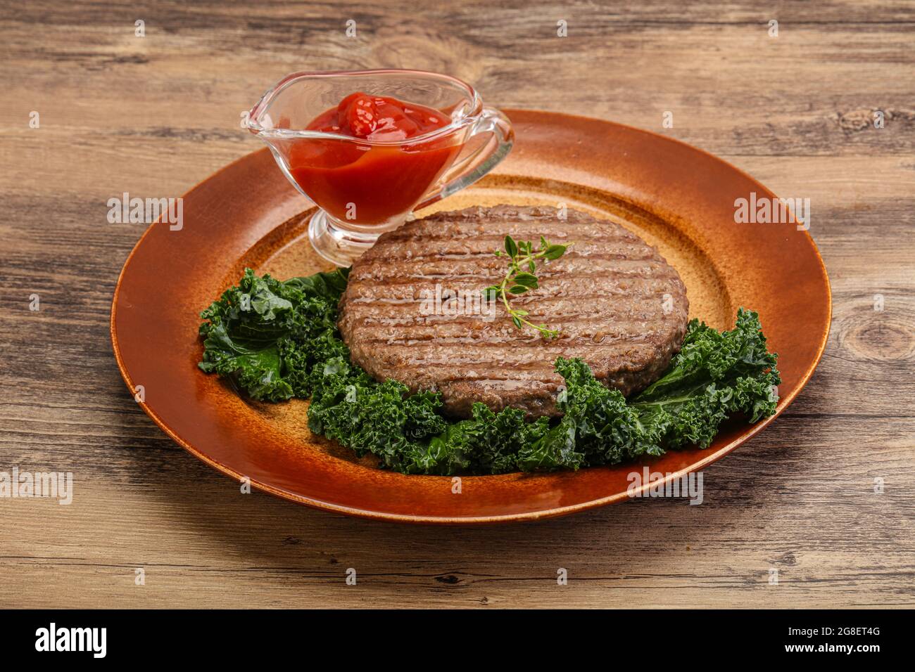Grilled tasty beef cutlet for burger Stock Photo - Alamy