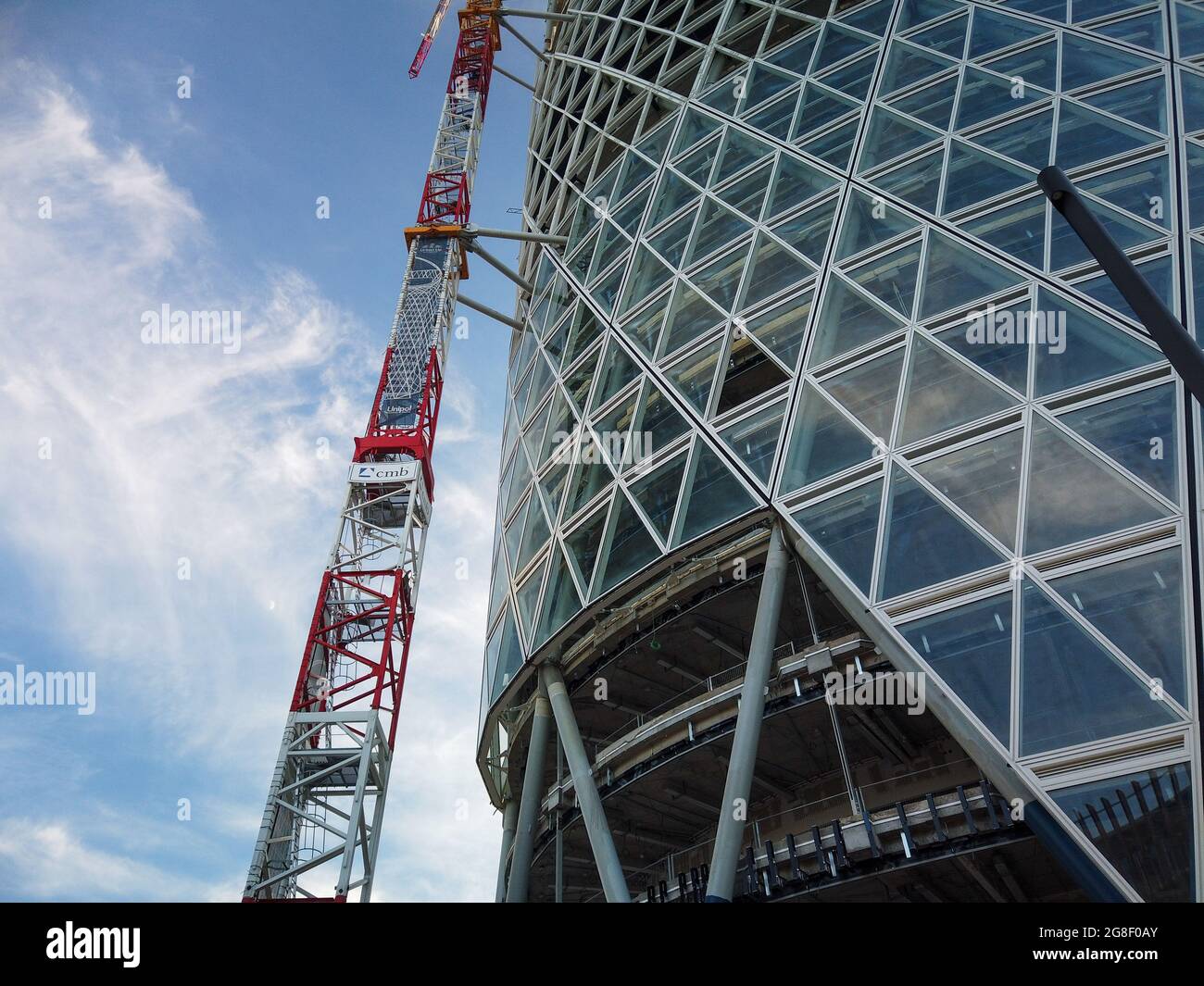 Vertical nest Unipol Sai tower Milan Stock Photo - Alamy