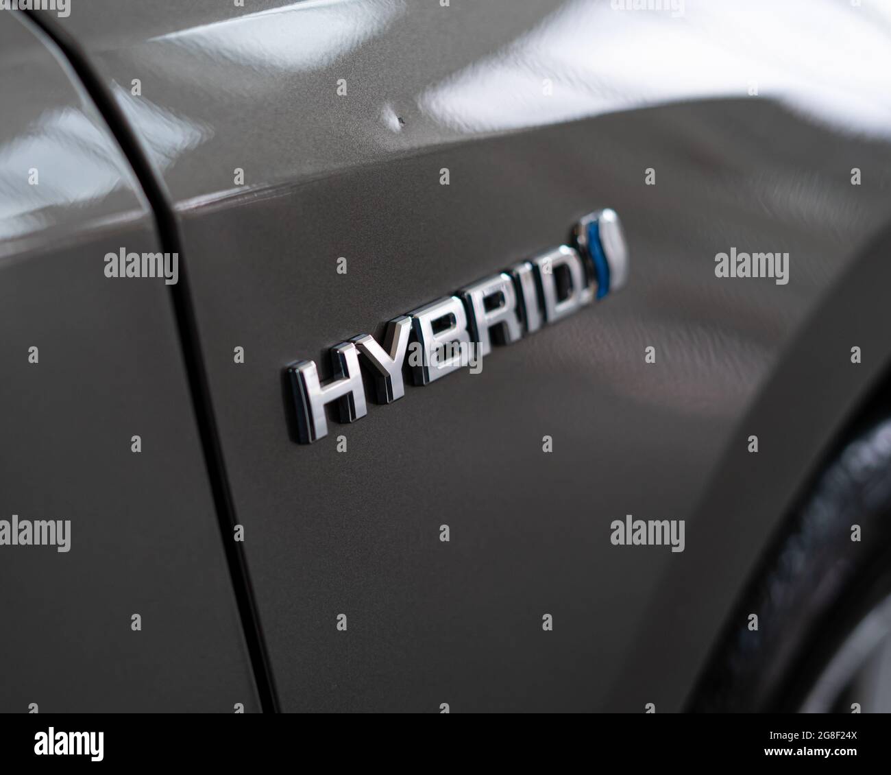 Hybrid car logo hi-res stock photography and images - Alamy