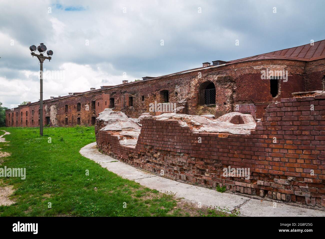 ruins of a brick defensive fortress Stock Photo - Alamy