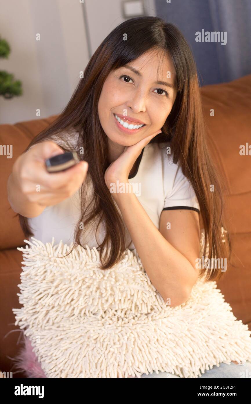 Watching tv television hi-res stock photography and images - Alamy