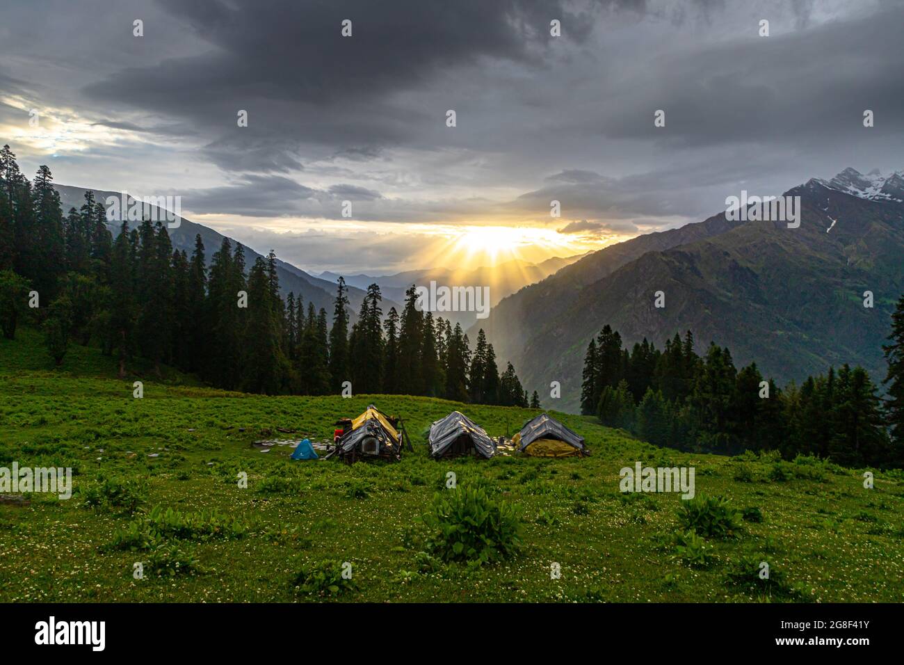 bunbuni pass or bhunbuni pass a days hike from kheerganga in parvati ...