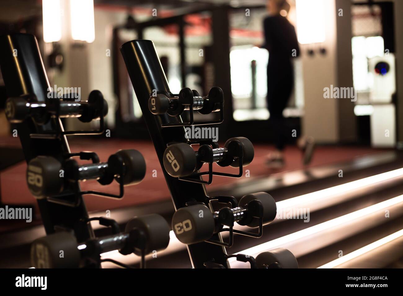 Lifting of heavy objects hi-res stock photography and images - Alamy