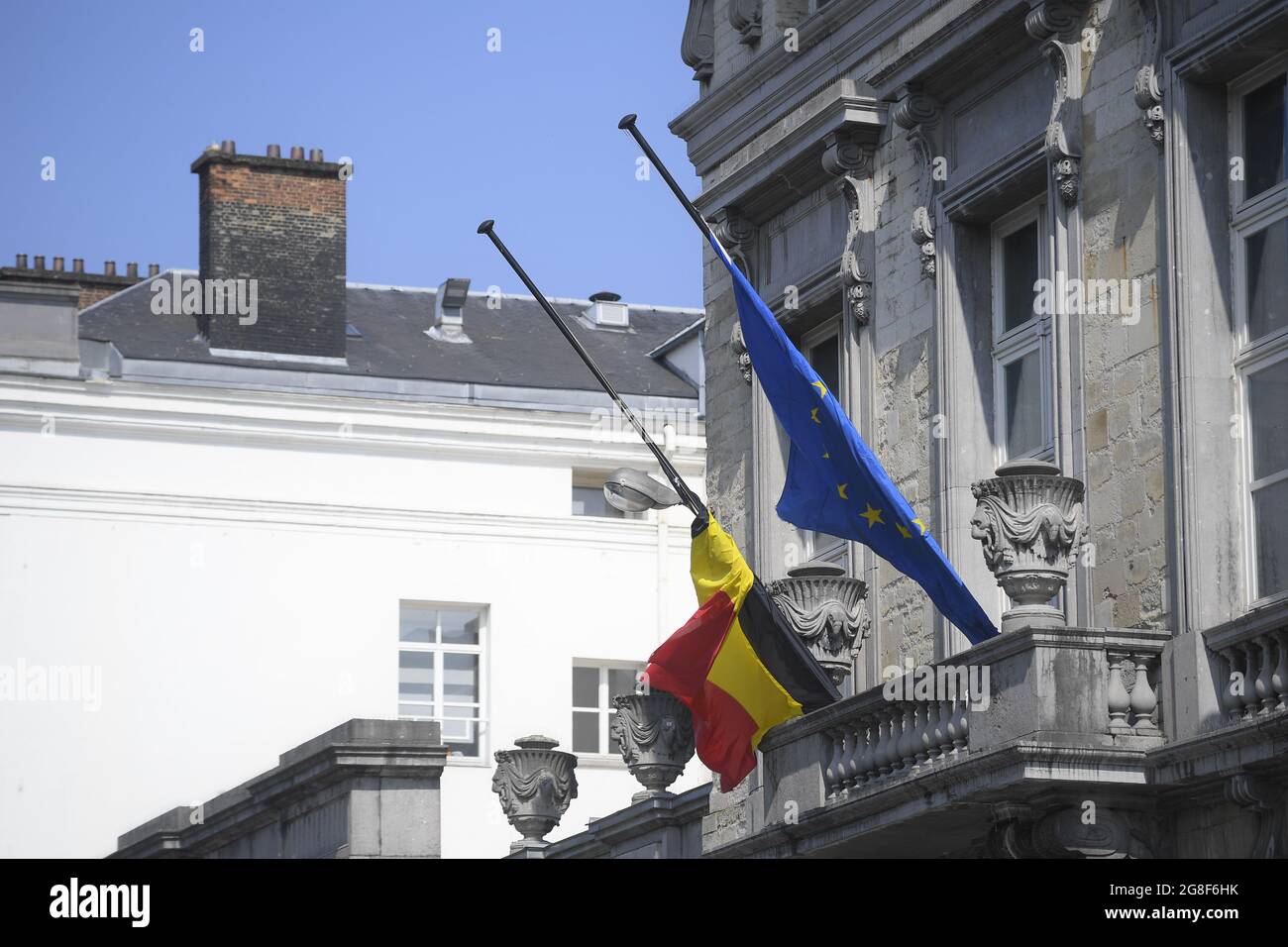 Drapeau en berne hi-res stock photography and images - Alamy