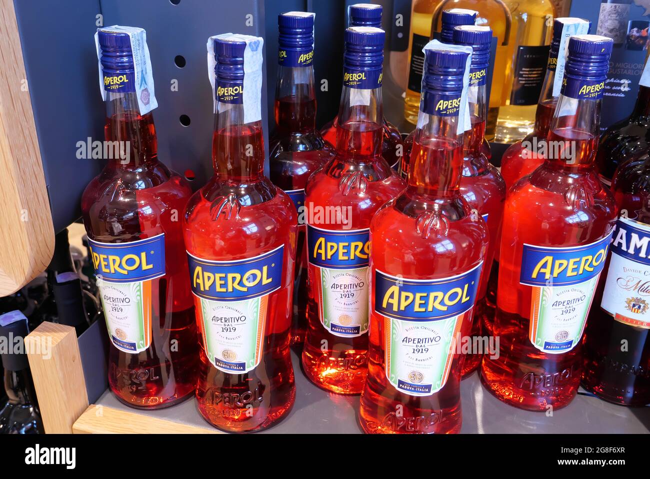 Aperol brand hi-res stock photography and images - Alamy