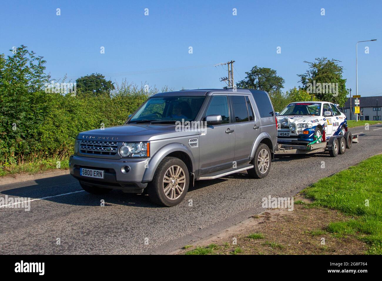 2013, Land Rover Discovery 2993cc diesel towing Norris motorsport rally ...