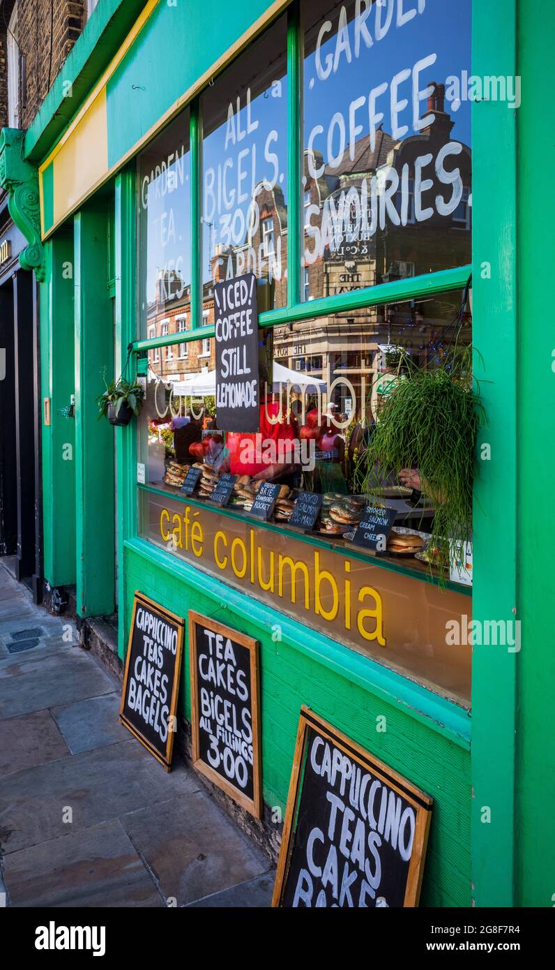 Cafe columbia road flower market hi-res stock photography and images ...