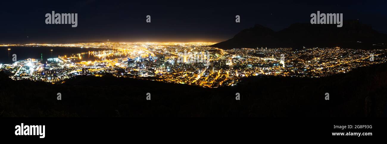 View of cape town at night from table mountain hi-res stock photography ...
