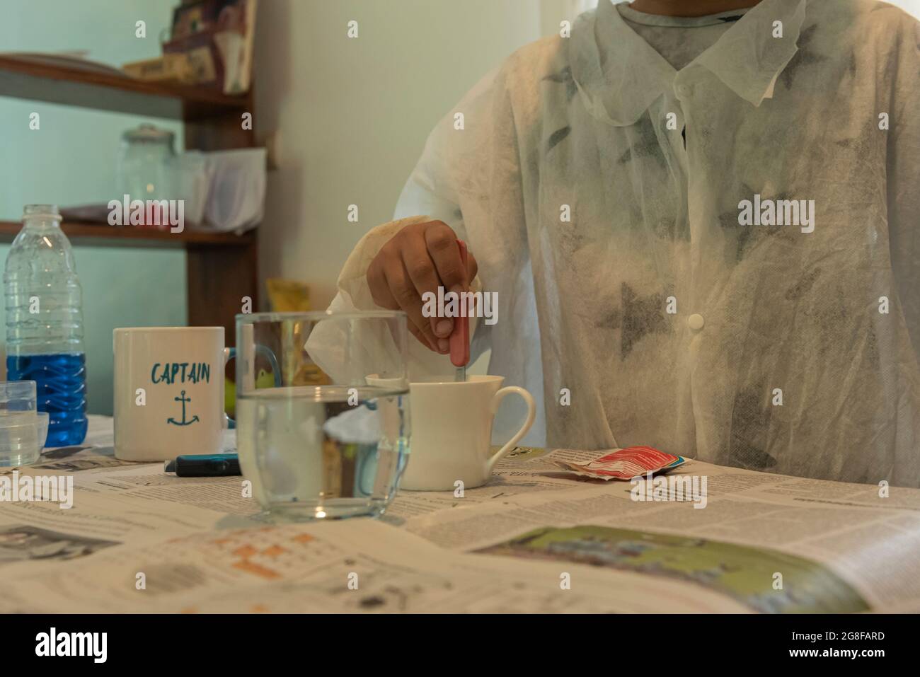 kid play science experiment chemical game at home lab with secure wear ...