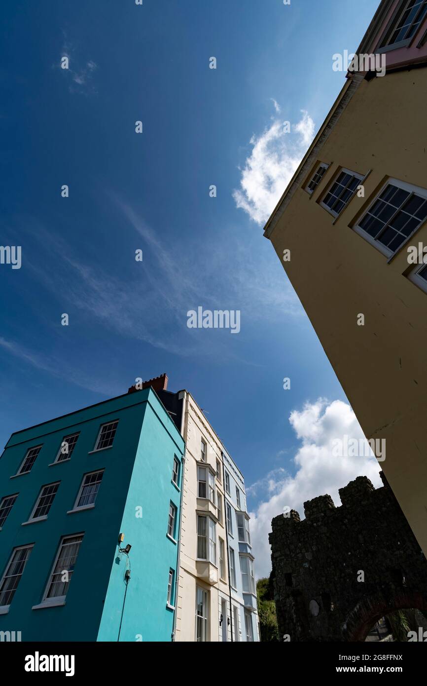 Tenby high street hi-res stock photography and images - Alamy
