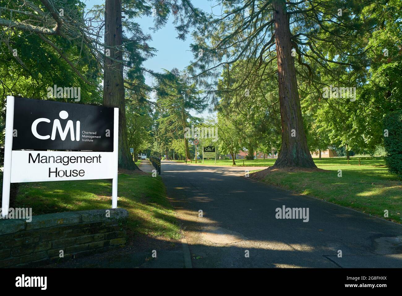 Chartered management institute hi-res stock photography and images - Alamy