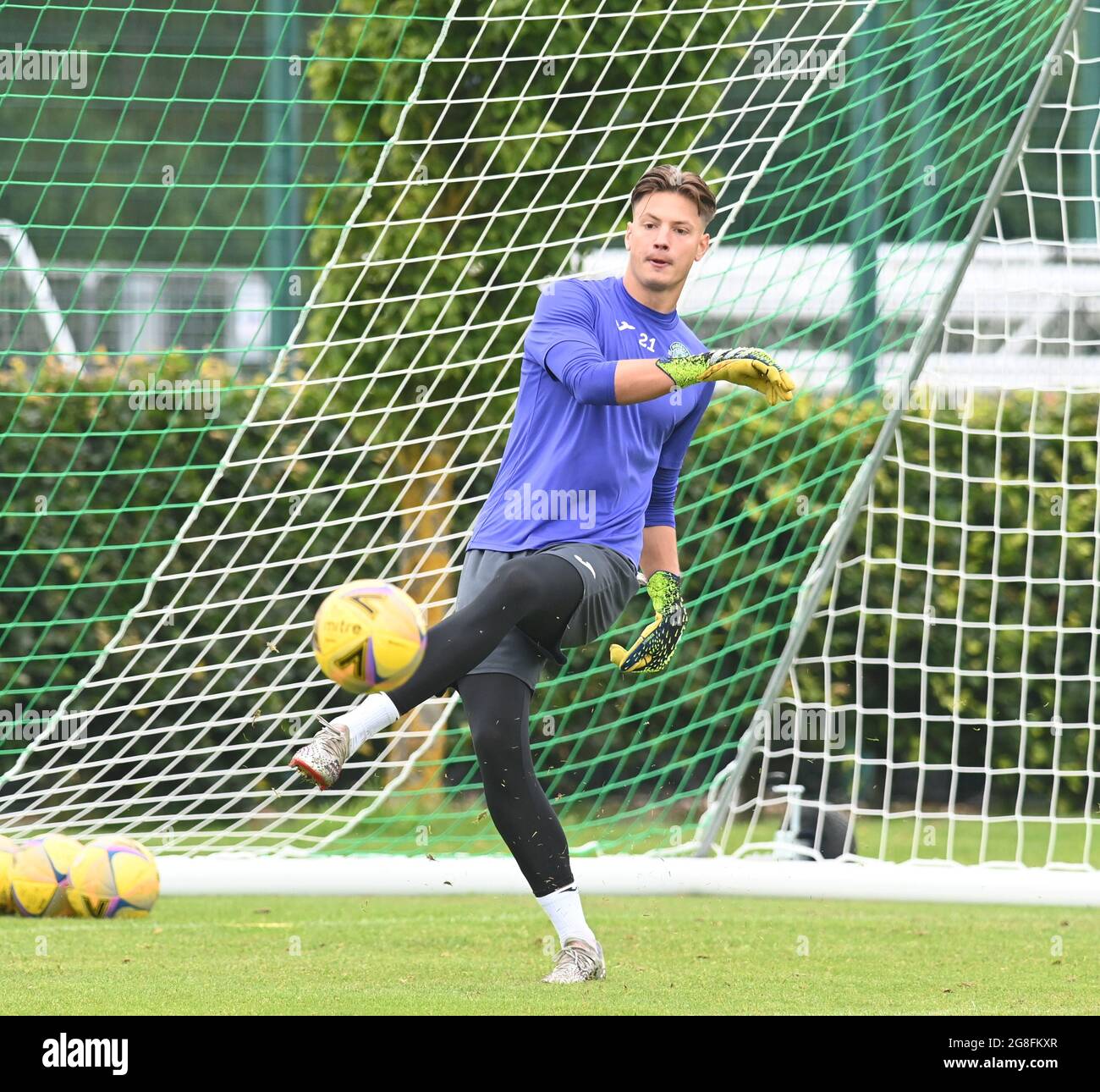 East lothian scotland uk hibernian keeper kevin dabrowski hi-res stock ...