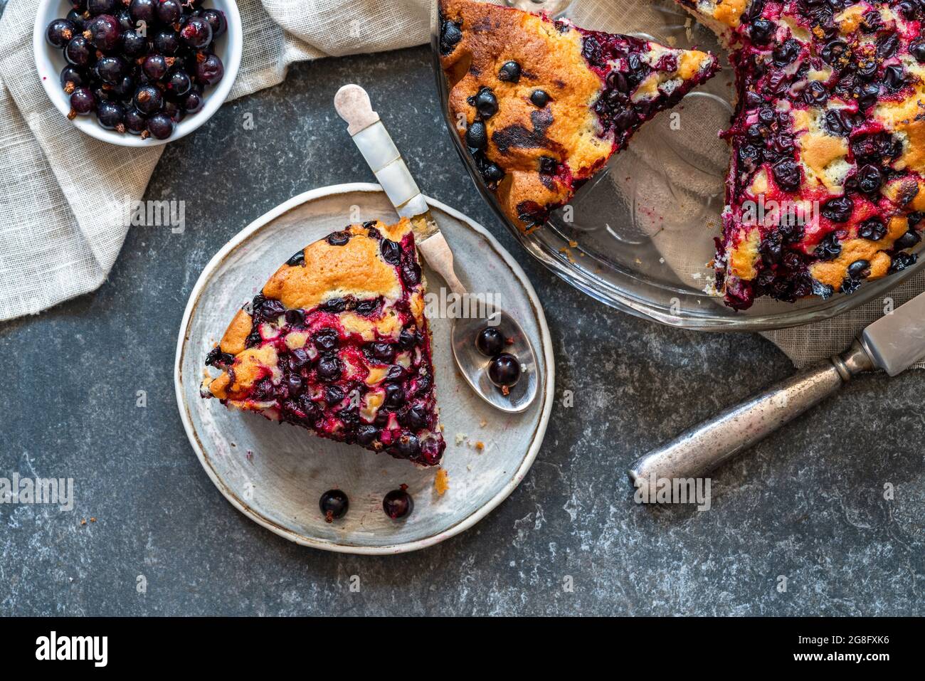 Sponge pudding overhead hi-res stock photography and images - Alamy