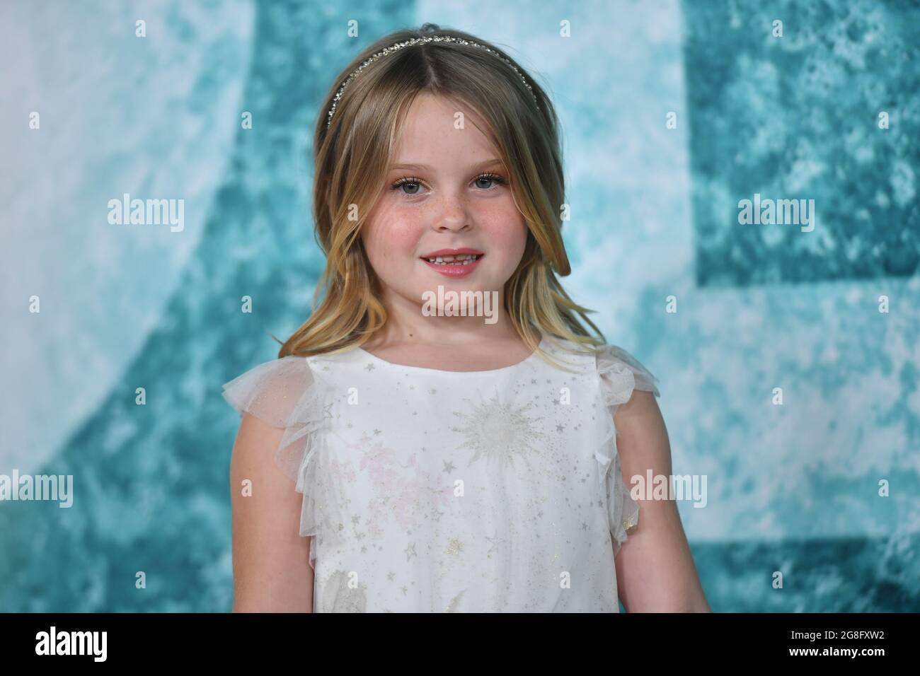 Old m night shyamalan hi-res stock photography and images - Alamy