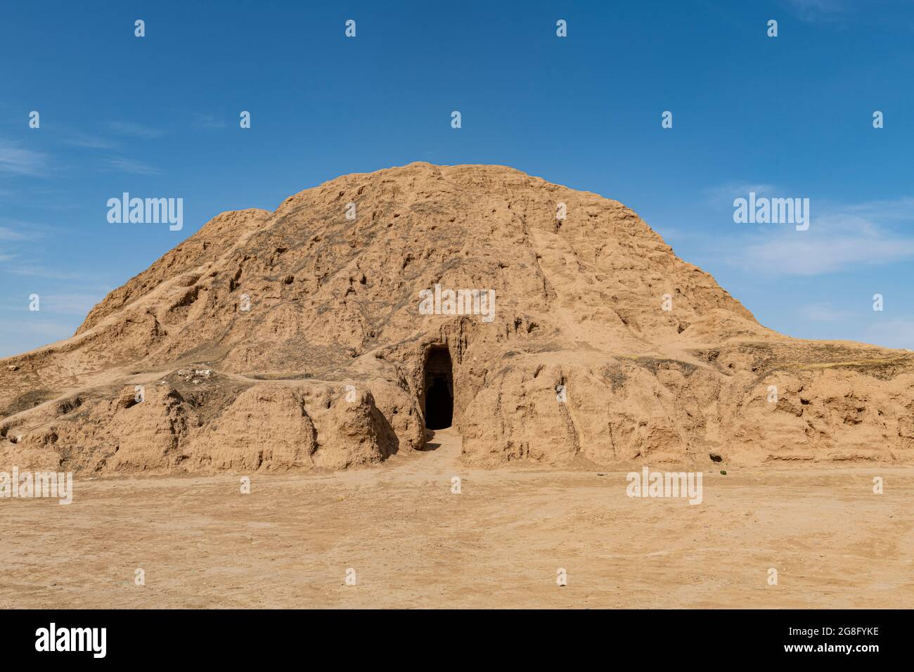Ziggurat assur hi-res stock photography and images - Alamy