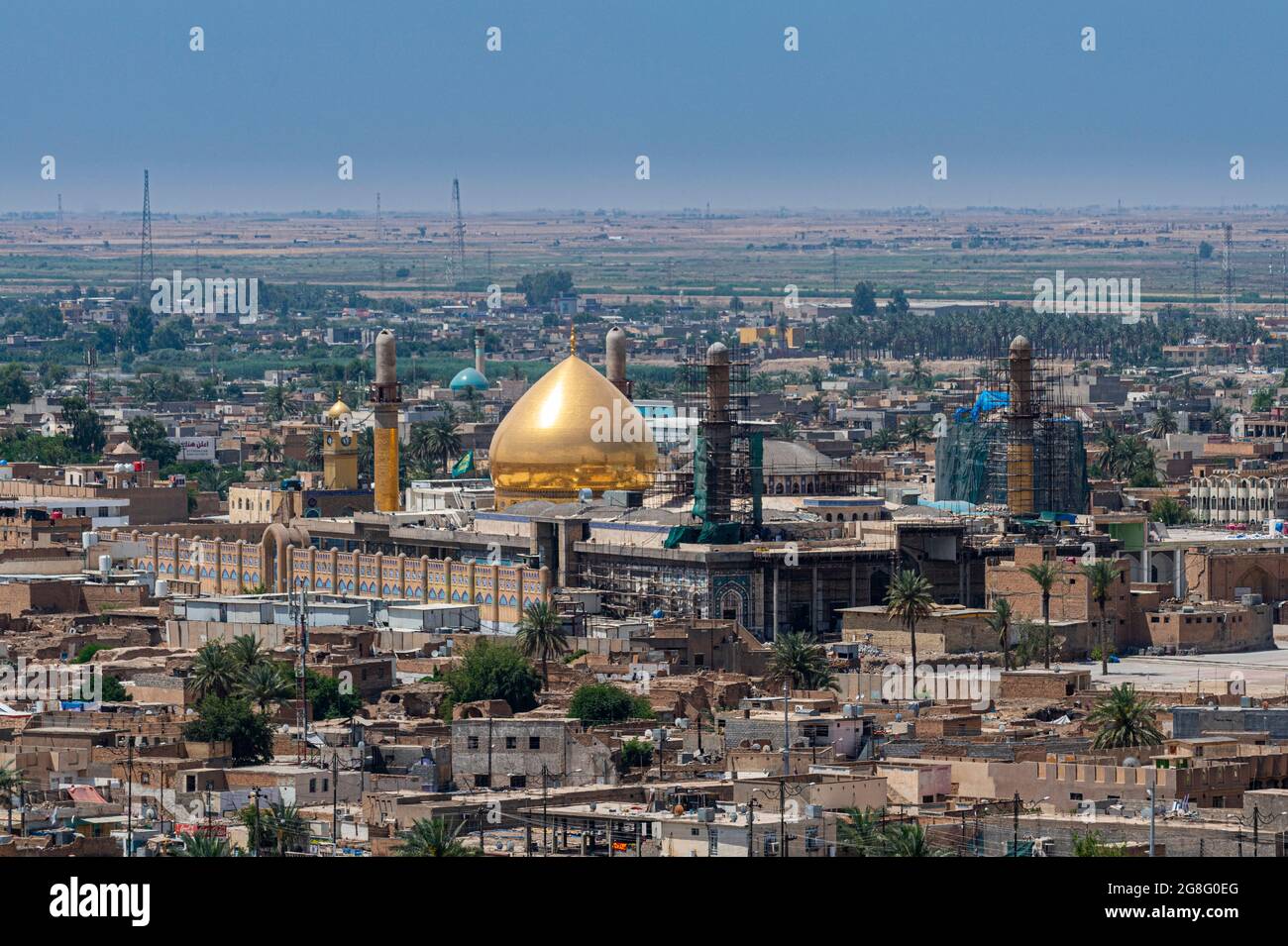 View over Al-Askari Shrine, UNESCO World Heritage Site, Samarra, Iraq ...