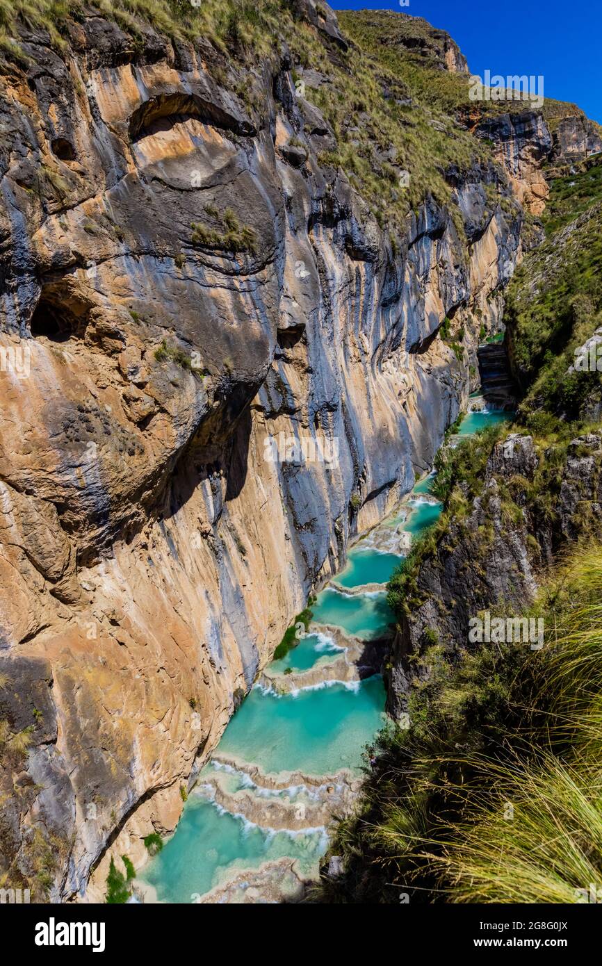 Outdoors pools hi-res stock photography and images - Alamy