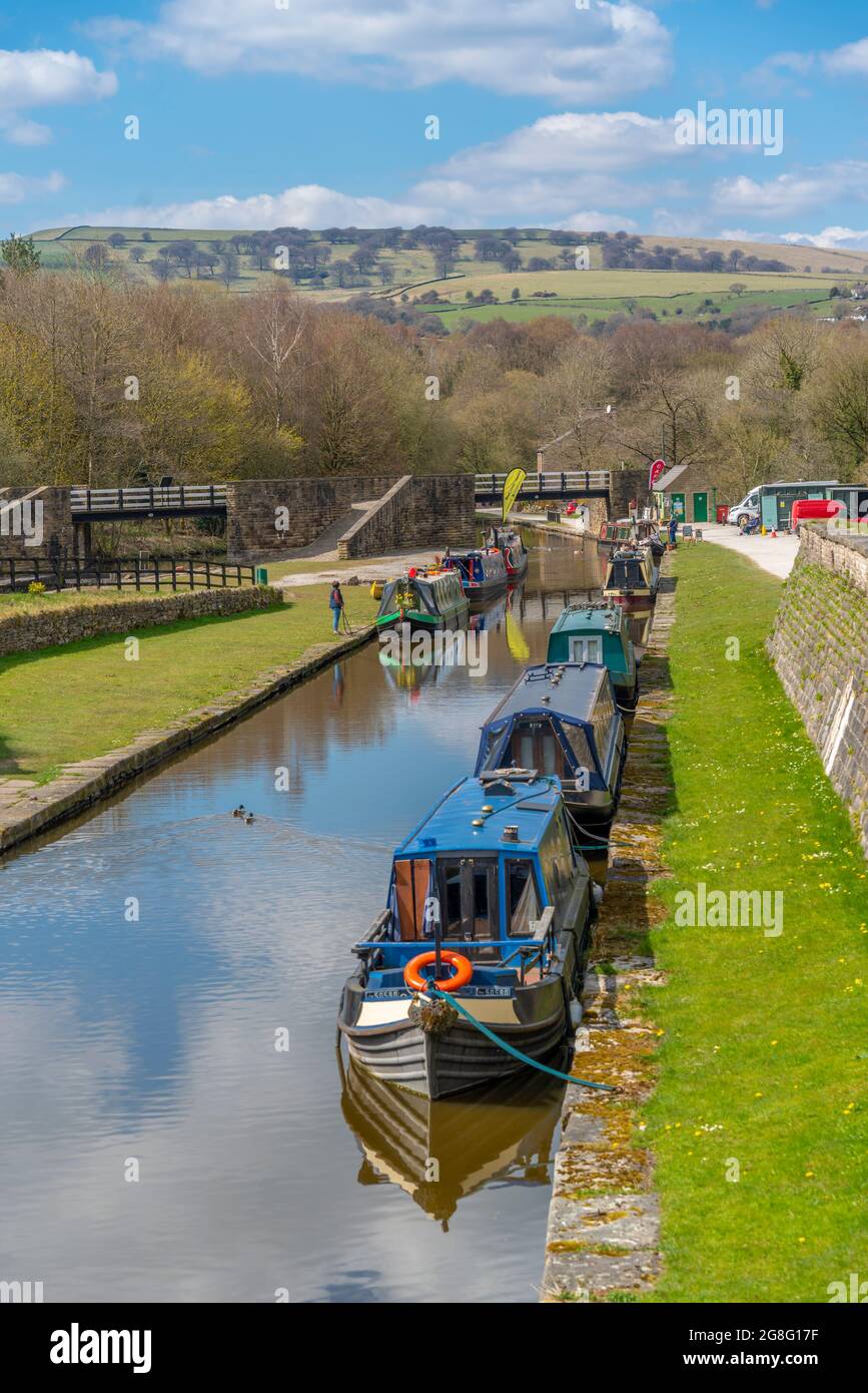 View of narrow boats at Bugsworth Basin, Bugsworth, Peak Forest Canal ...