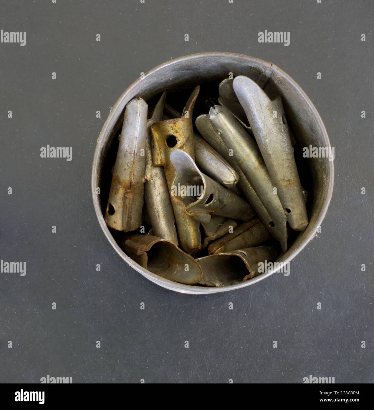Outdoor taps hi-res stock photography and images - Alamy