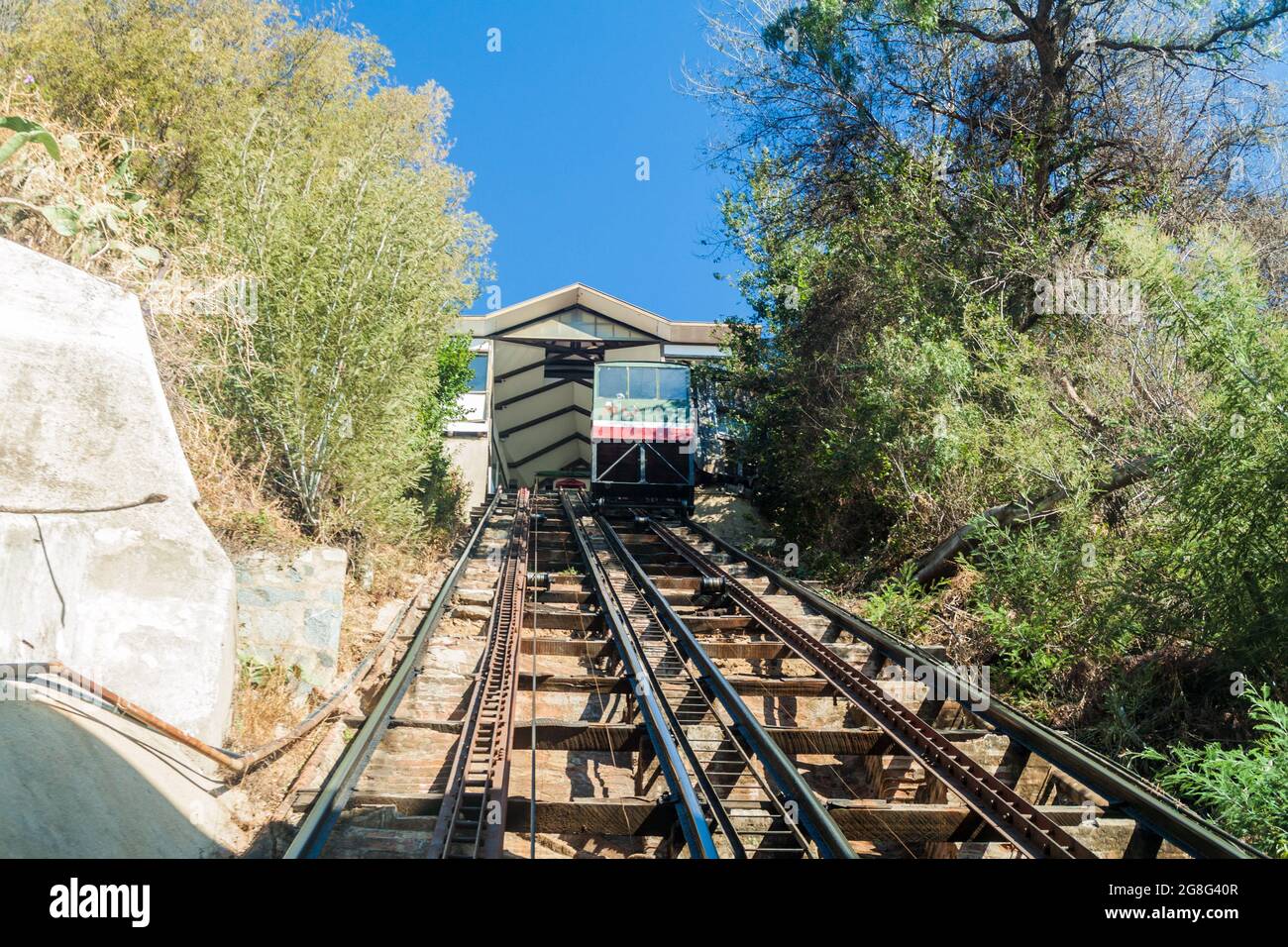 Funicular in valparaiso hi-res stock photography and images - Alamy