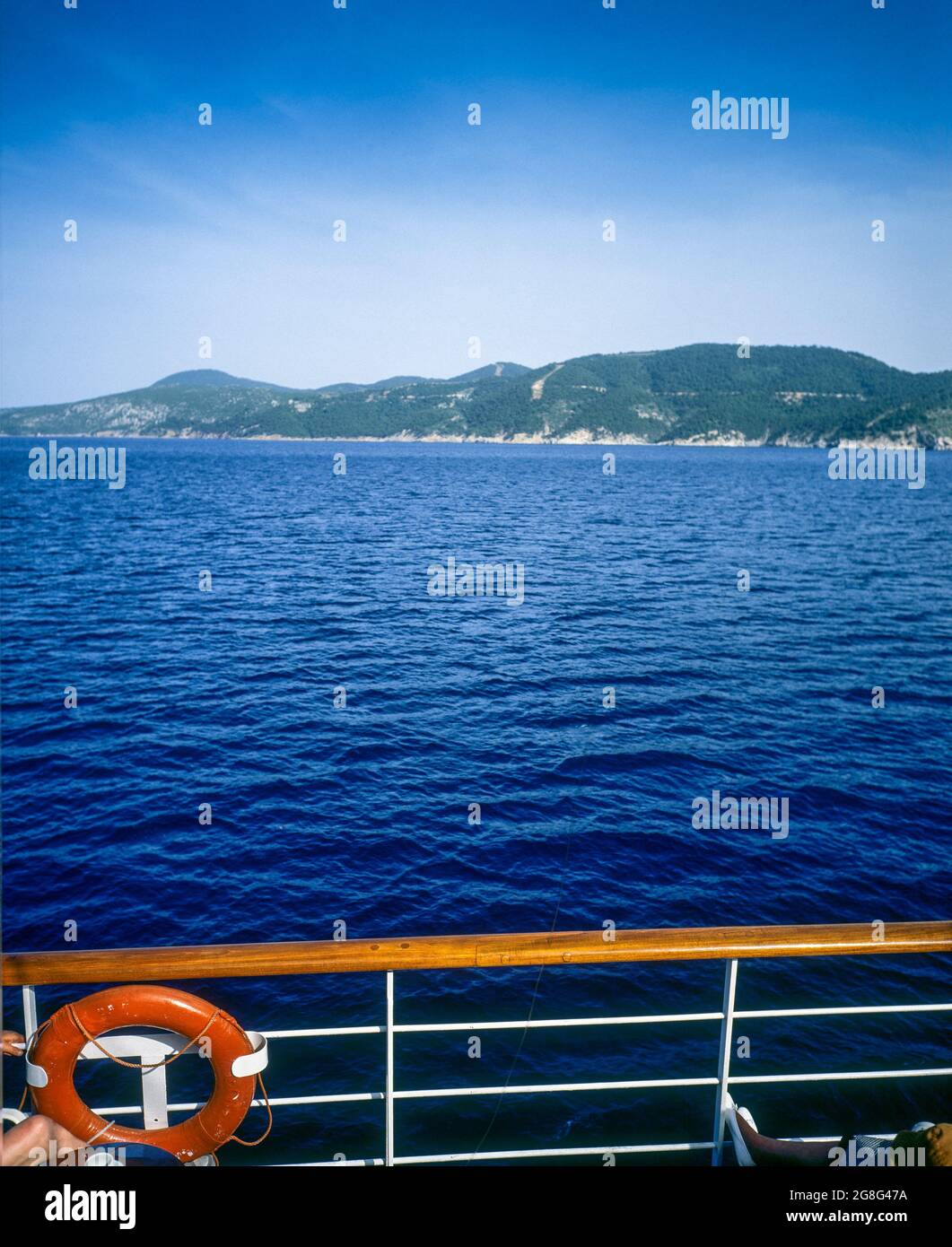 Ships rail hi-res stock photography and images - Alamy