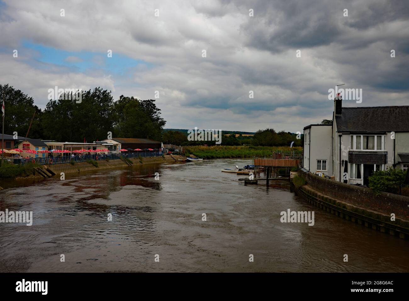 Freshwater rivers in england hi-res stock photography and images - Alamy