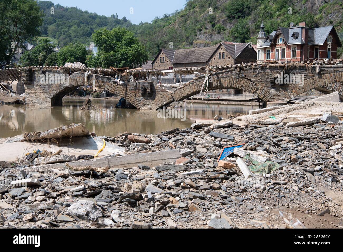 Destroyed railway bridge hi-res stock photography and images - Alamy