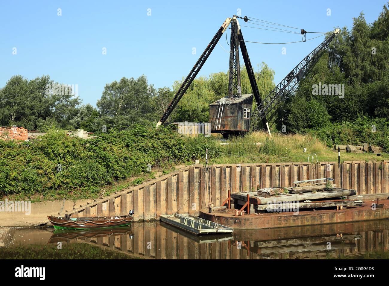 Diglis island crane hi-res stock photography and images - Alamy