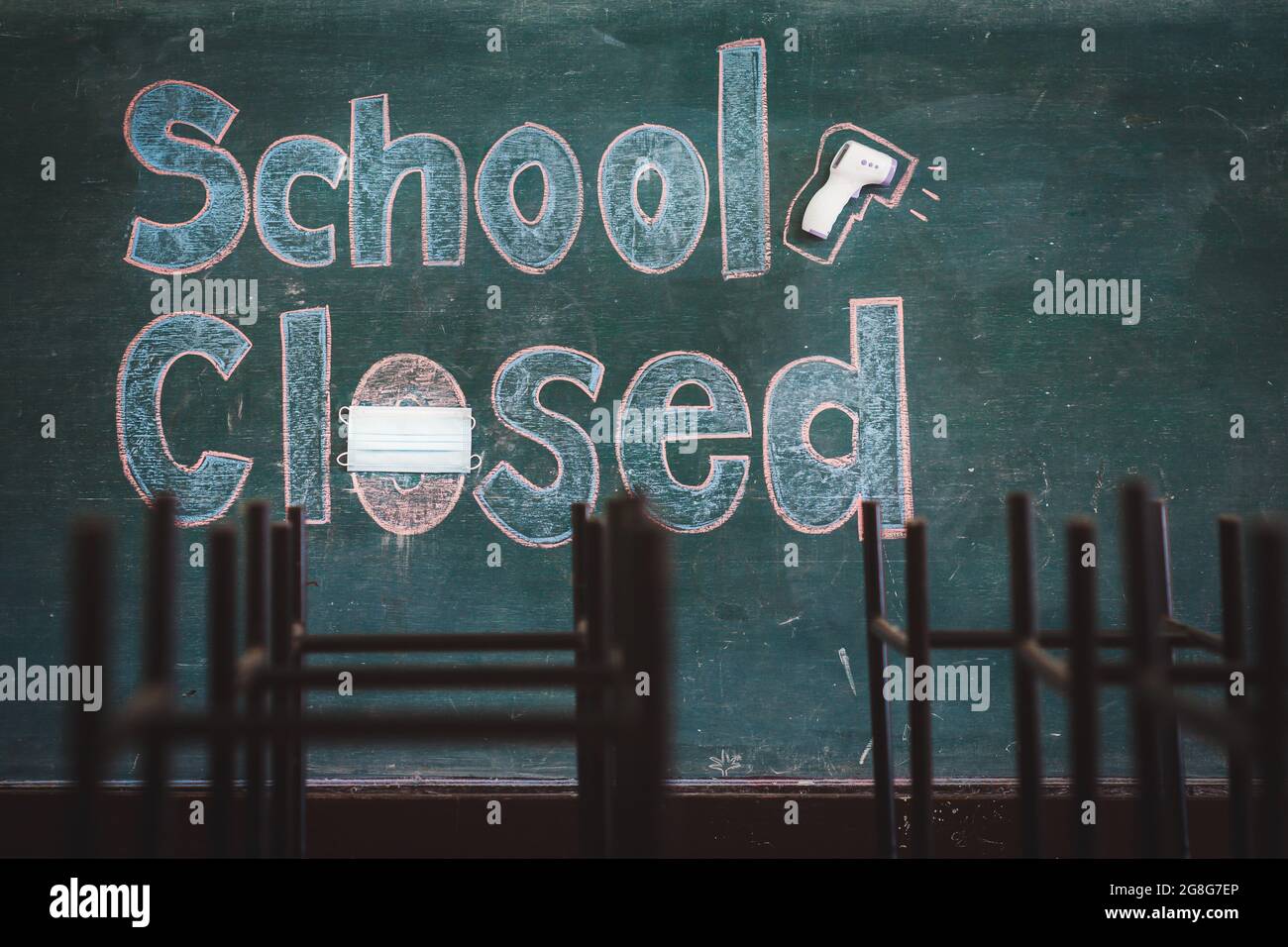 School closed due to COVID-19 outbreak and a message was posted on the ...