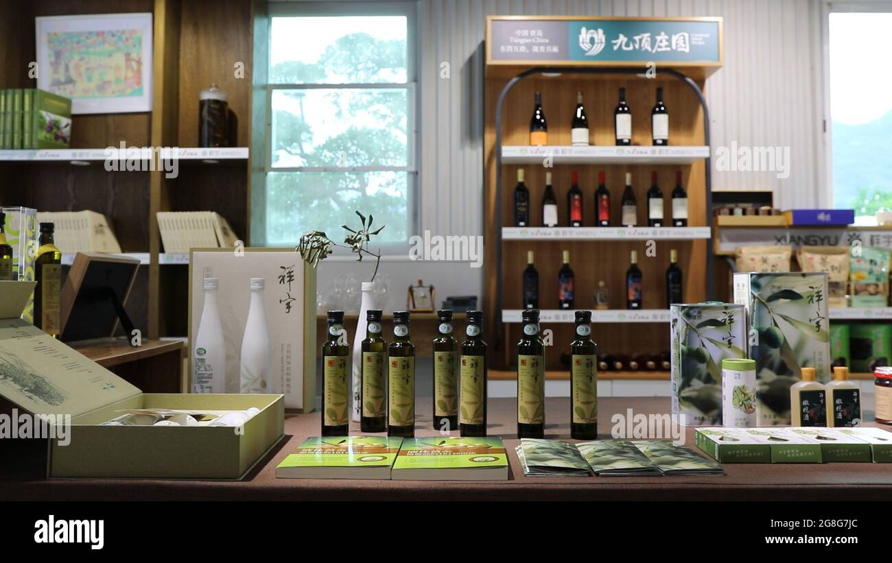 Olive oil samples hi-res stock photography and images - Alamy