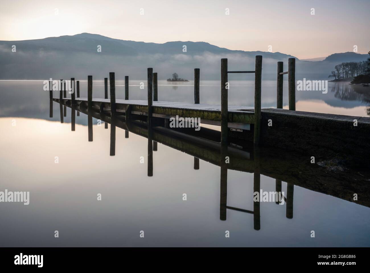 Peach lake hi-res stock photography and images - Alamy