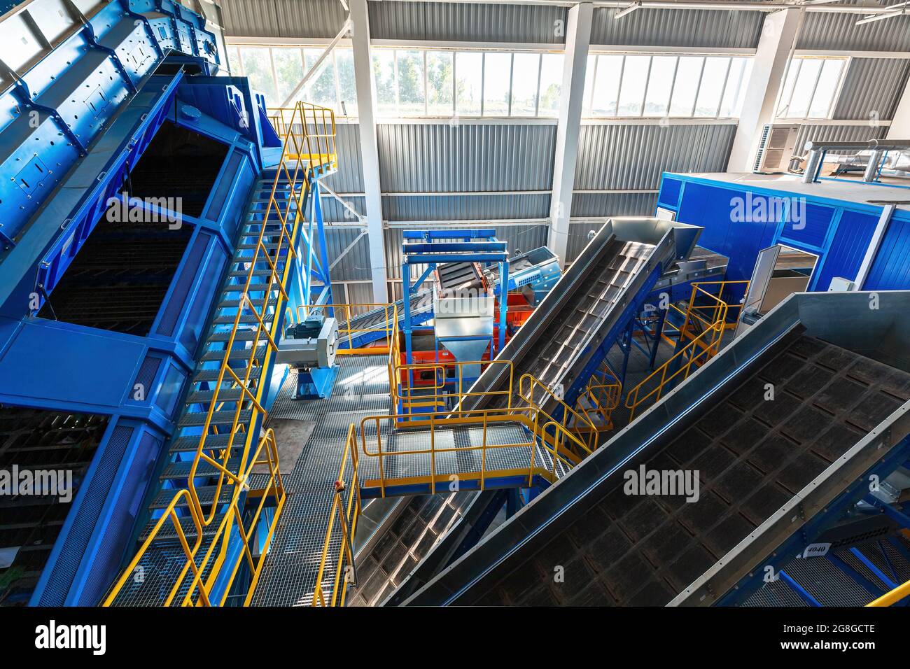 A modern plant for sorting and recycling household waste and waste ...