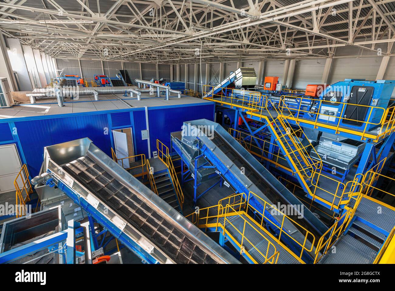 A modern plant for sorting and recycling household waste and waste ...