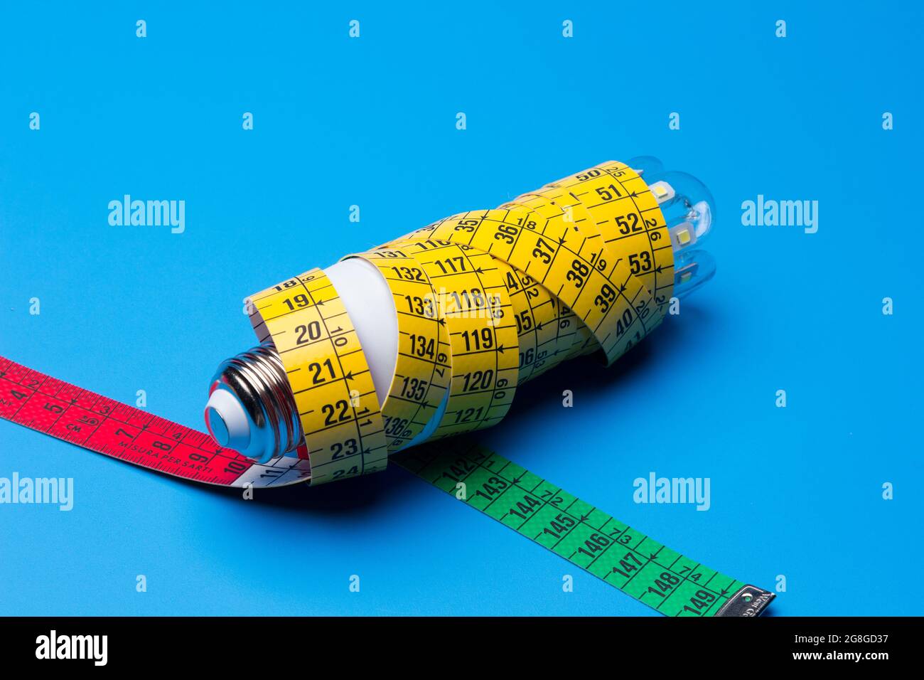 Tailor's and dressmaker's tape measure, flexible, yellow, for measuring ...