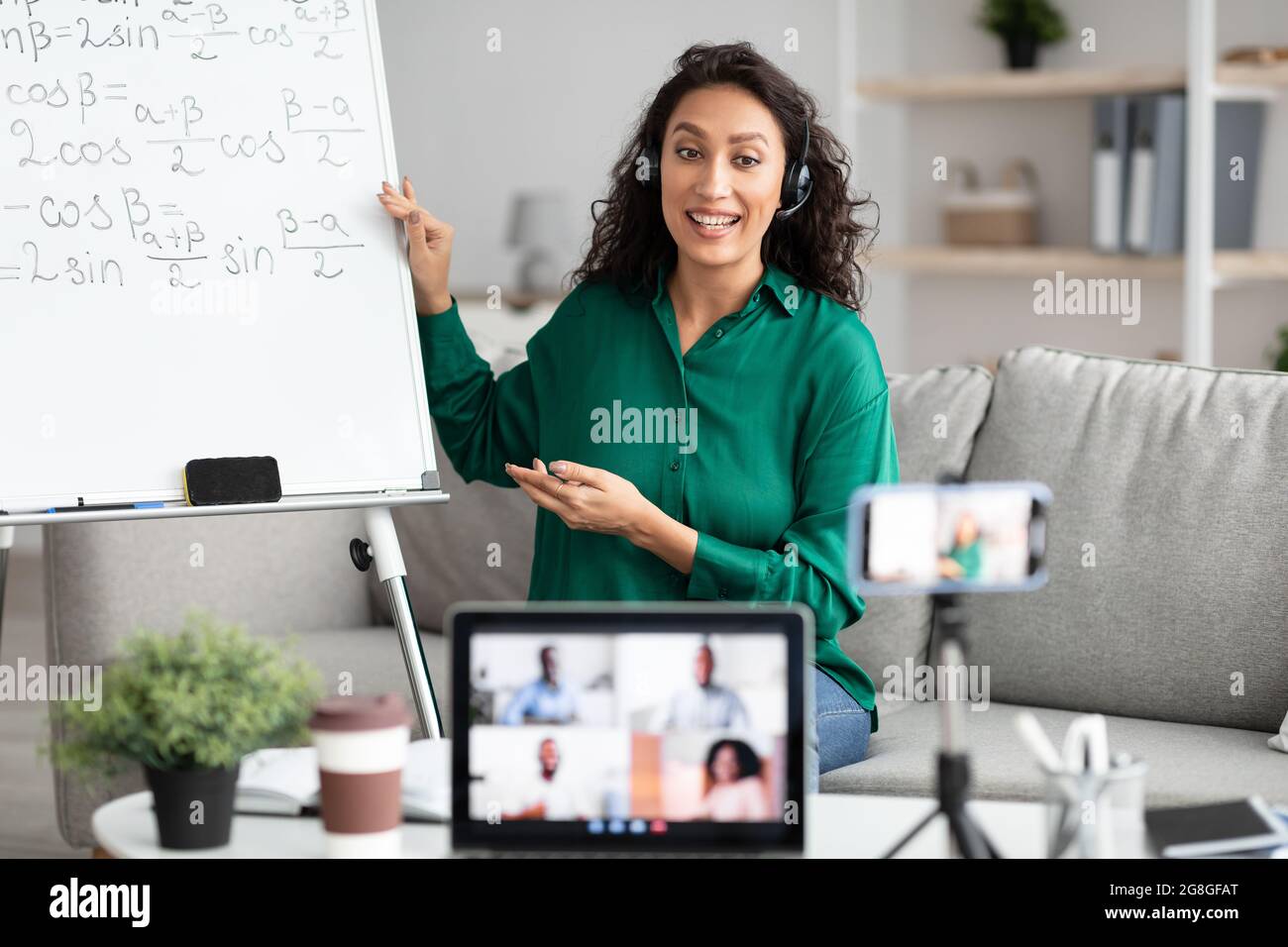 Teacher showing board hi-res stock photography and images - Alamy