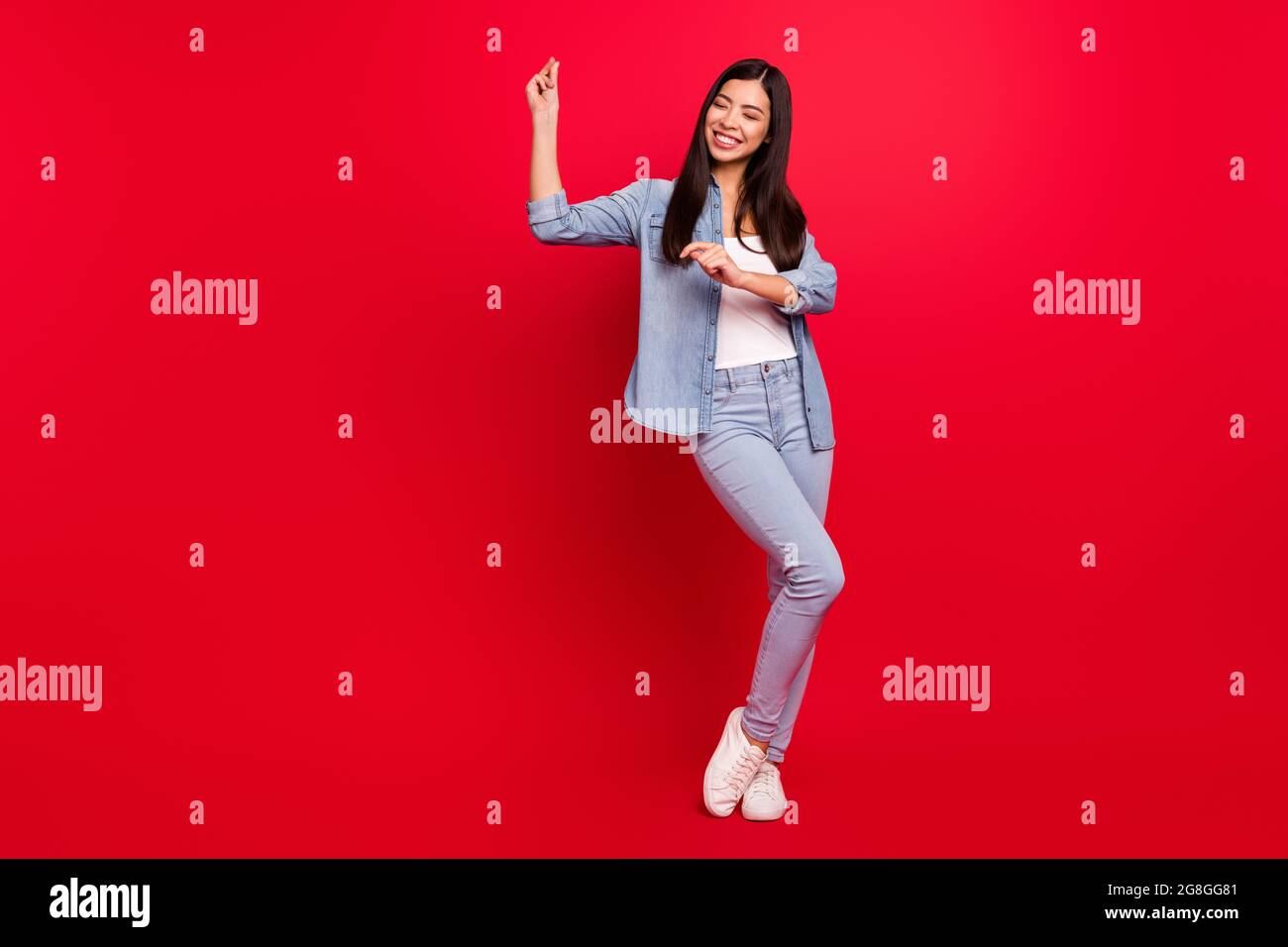 Full length body size view of attractive cheerful lucky girl ...