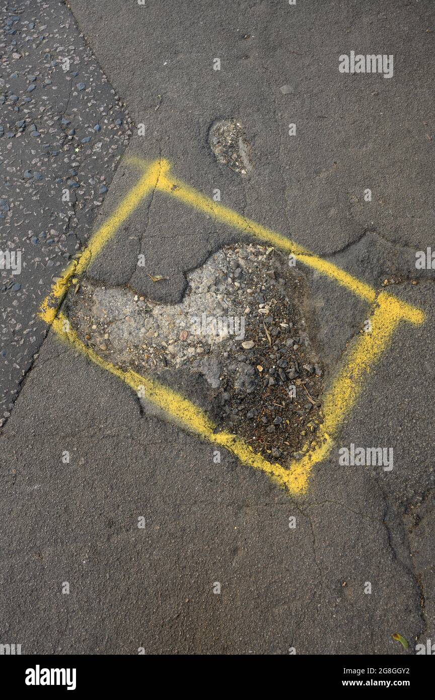 Repair potholes hi-res stock photography and images - Alamy