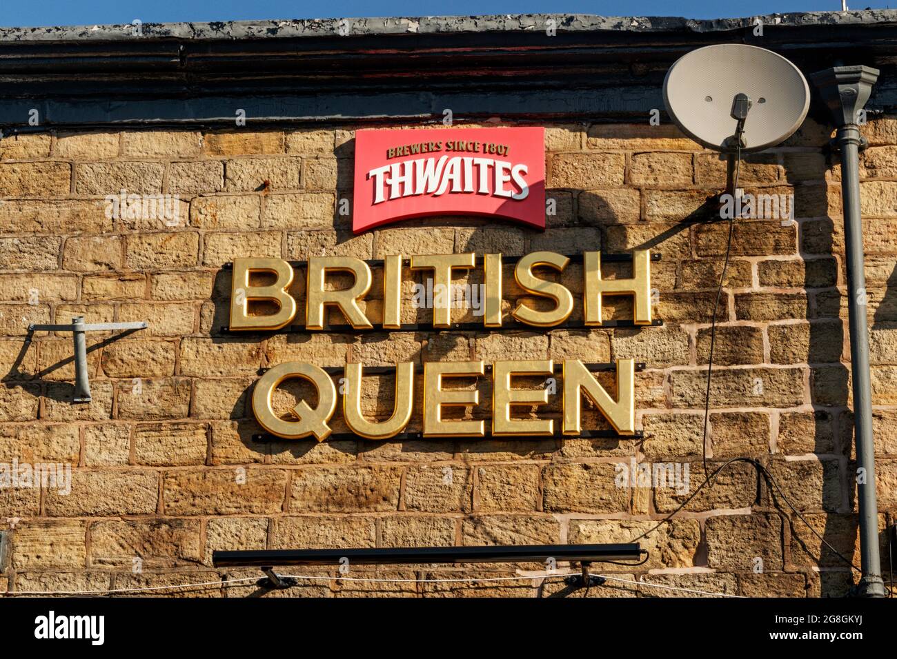 British Queen pub sign. Blackburn Road, Darwen, Lancashire Stock Photo ...